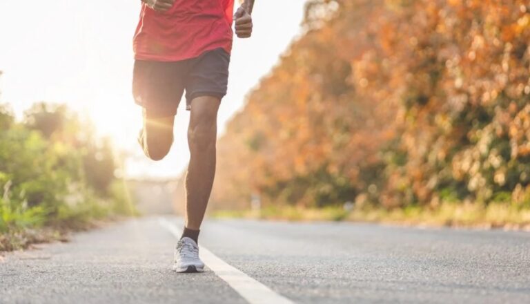 Good Running Technique for Beginners (Ultimate Guide) | Verywell Shape