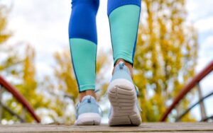 How Long Does It Take to Walk 3 Miles by Age and Pace? | Verywell Shape